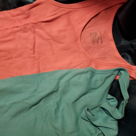 French Dressing | Tops | French Dressing 2 Pack L Tank Top | Poshmark